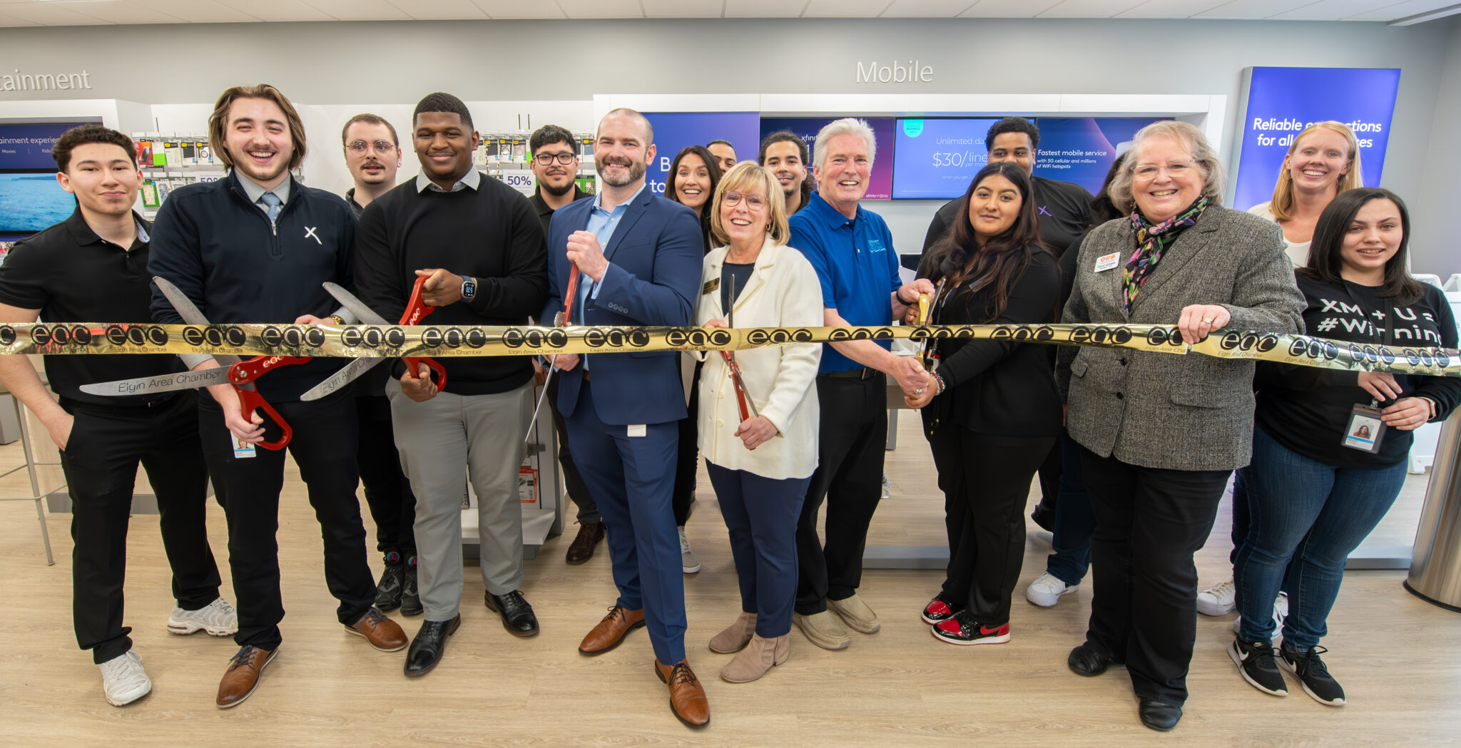 Comcast Celebrates South Elgin Xfinity Store Grand Opening | Comcast ...